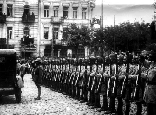 როგორ შეიცვალა 25 თებერვლის მნიშვნელობა ბოლო 100 წლის განმავლობაში ...