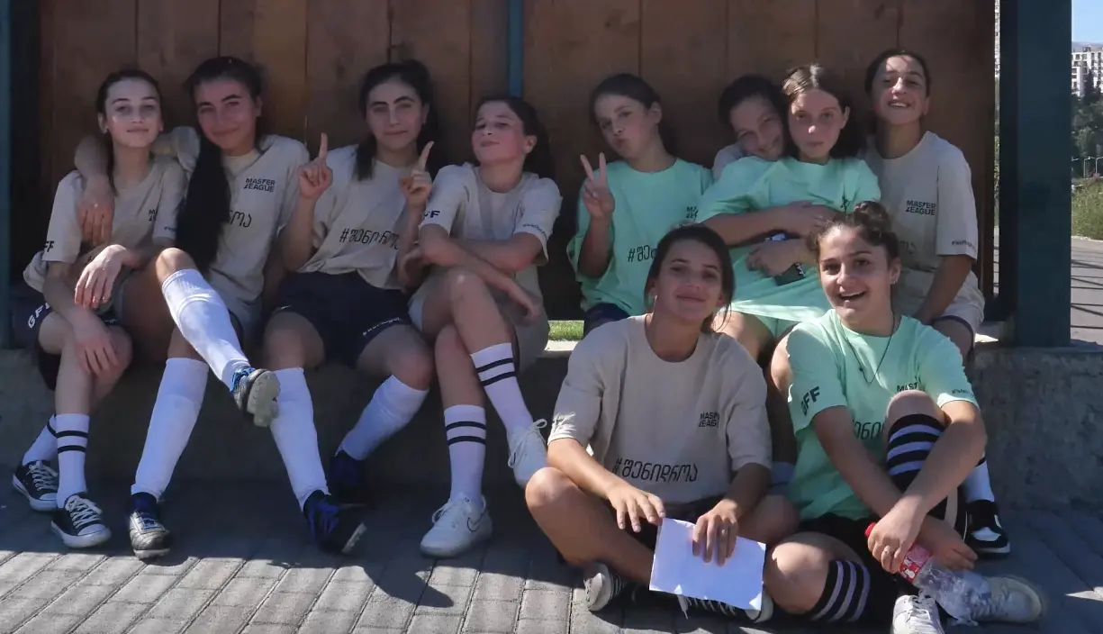 ჩვენ ვთამაშობთ ფეხბურთს | INDIGO