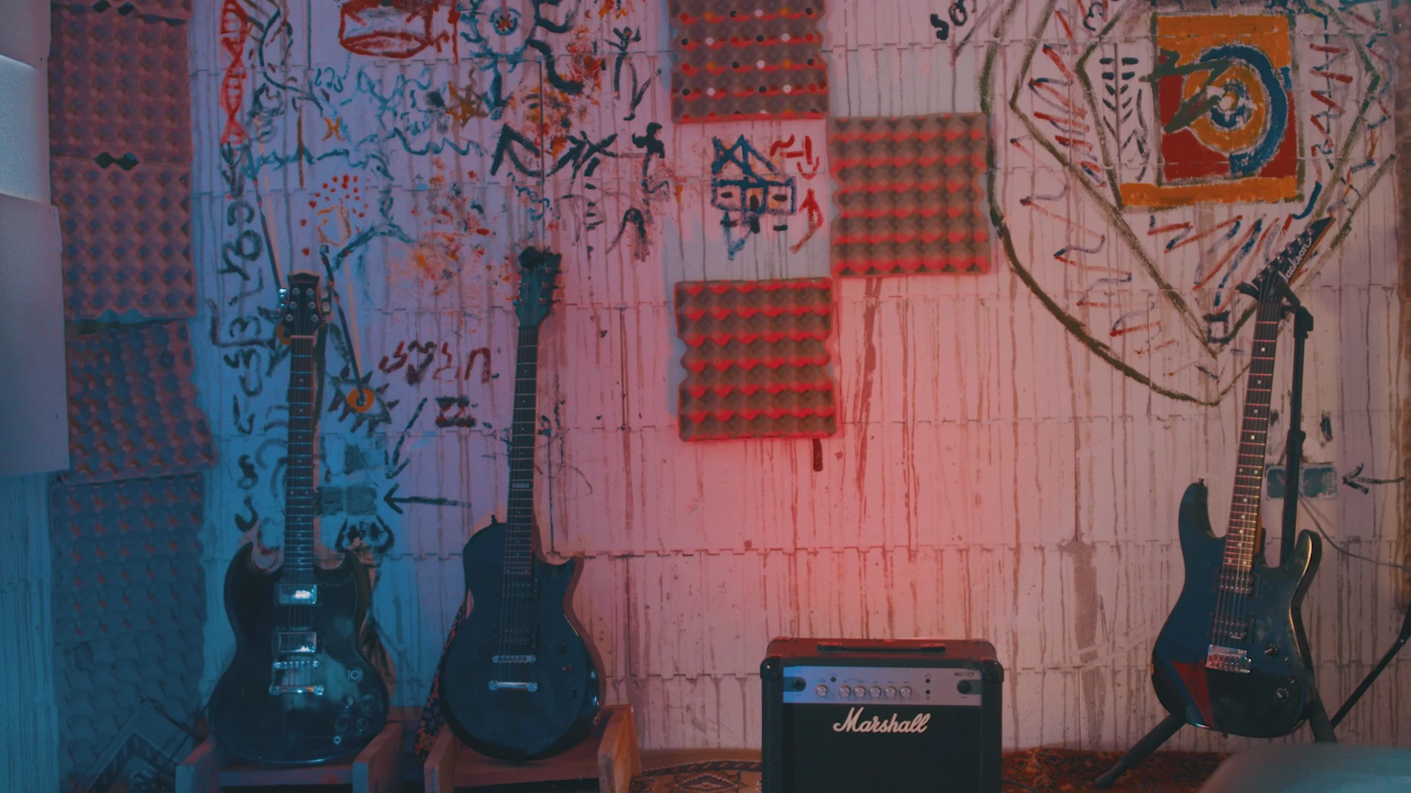 თუთუნი ვაშლში | Lovincage | INDIGO